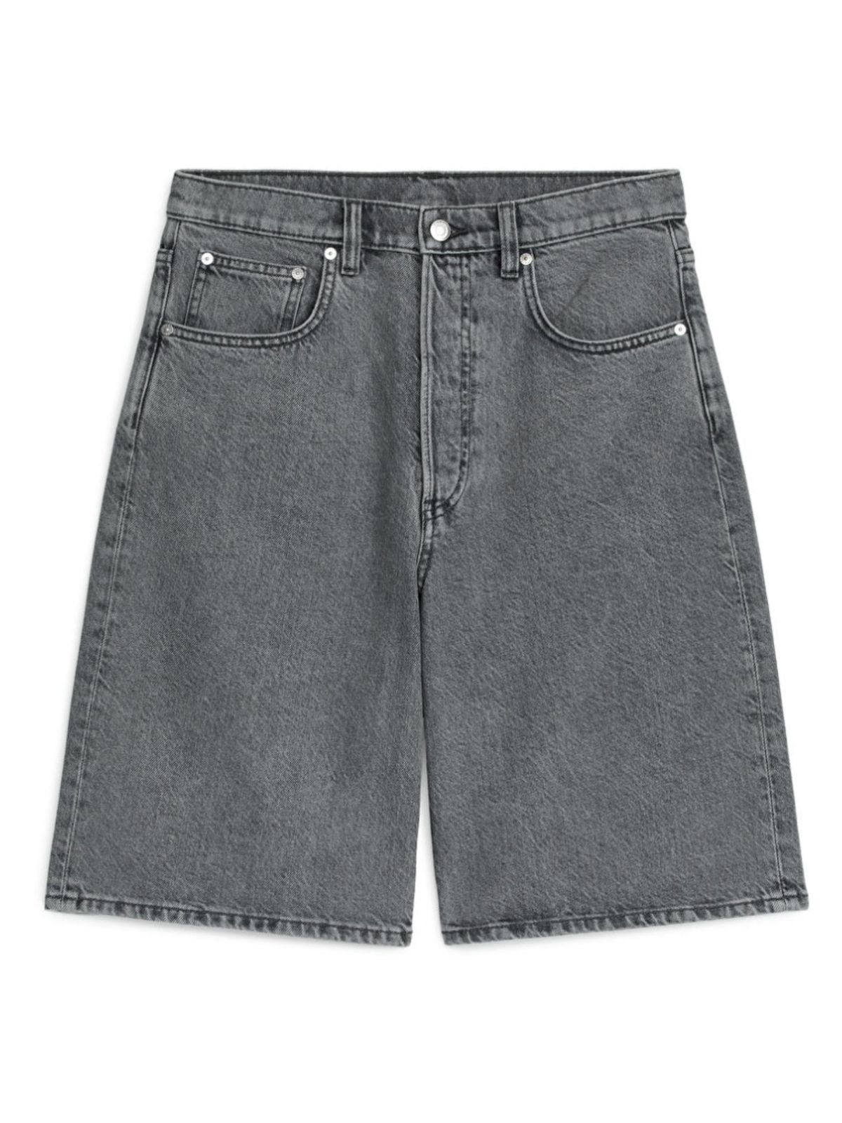 The long shorts trend of 2024: The best 18 styles to shop now - Vogue ...