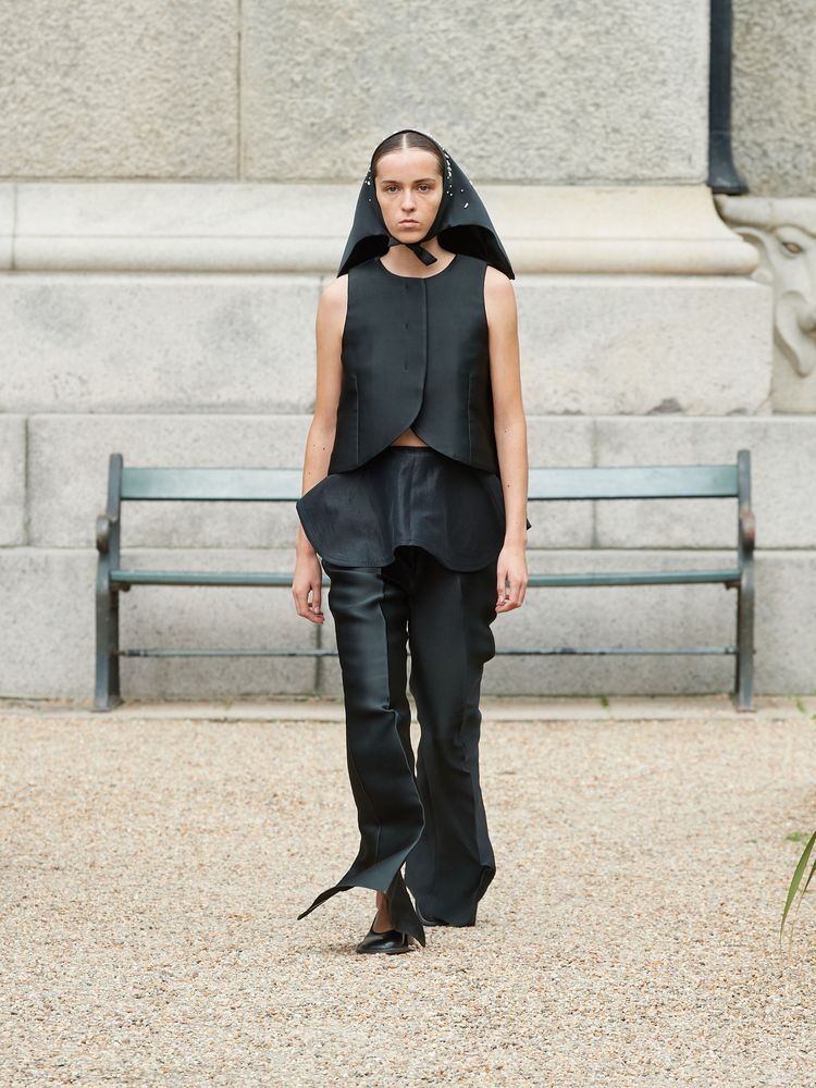 See all the looks from Mark Kenly Domino Tan's SS24 collection at ...