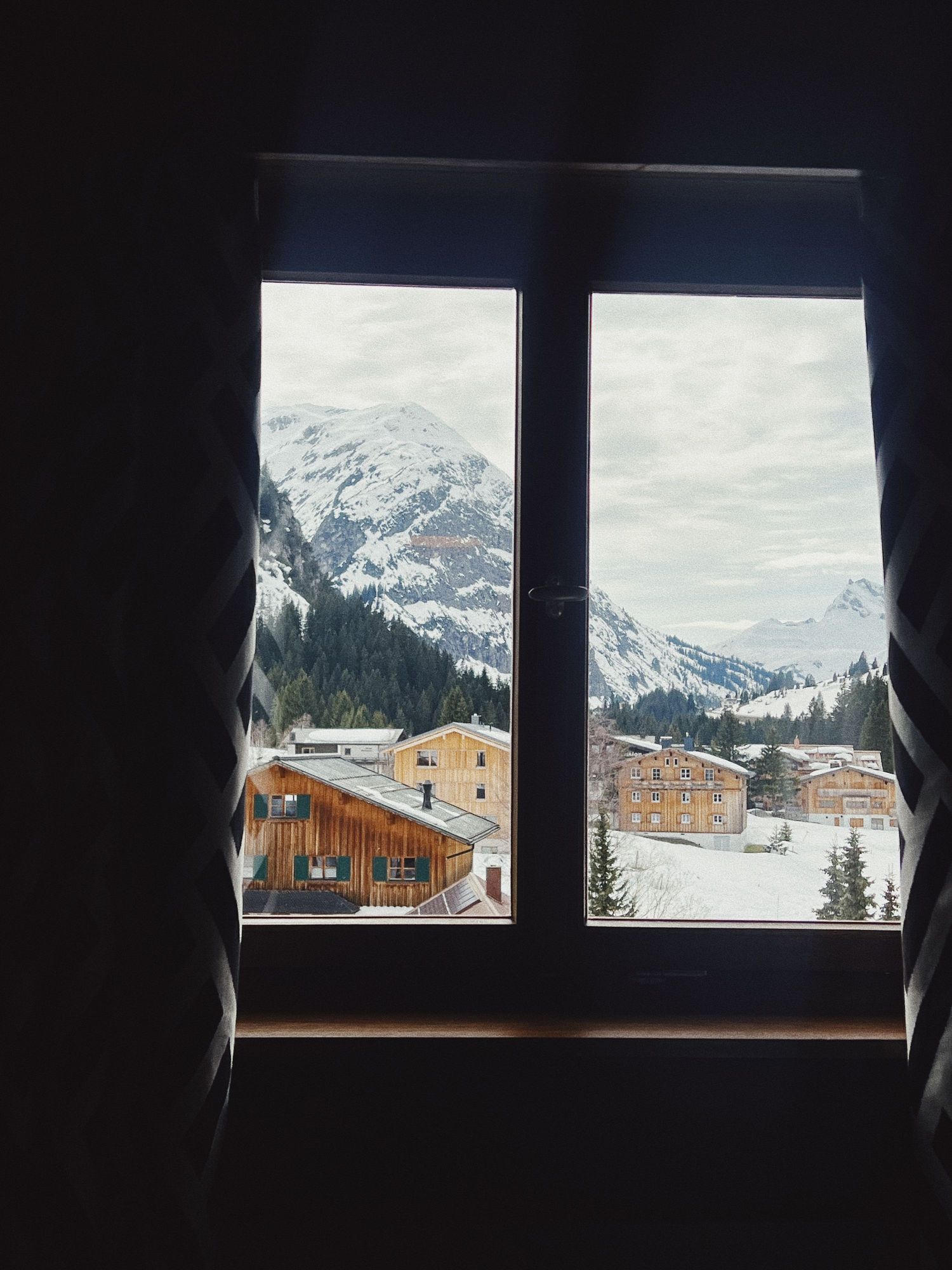 The bride wore her grandmother's dress (with a sewn-in Swedish krona ...