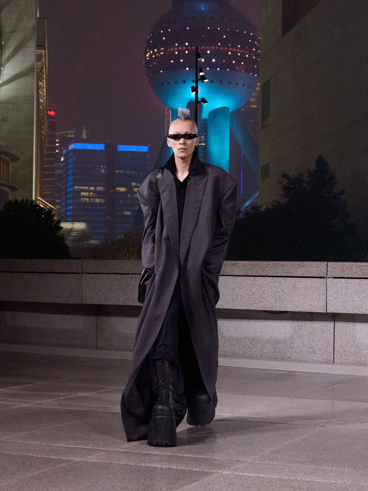 See all the looks – and the sky-high sneakers – from Balenciaga's ...