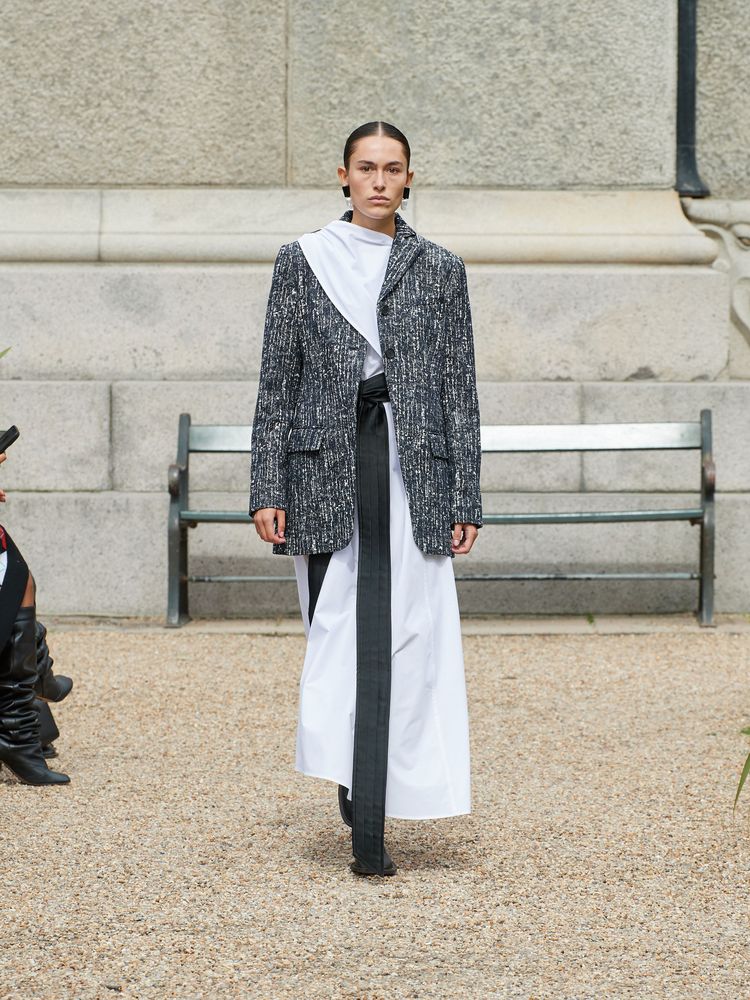 See all the looks from Mark Kenly Domino Tan's SS24 collection at Copenhagen Fashion Week ...