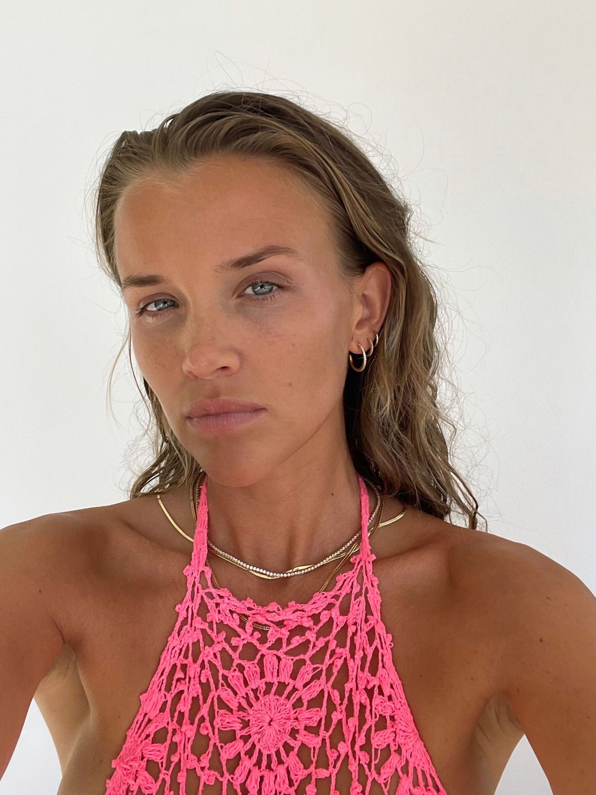 Molly Rustas’ makeup secrets: gold jewels, sunkissed shine and her best ...