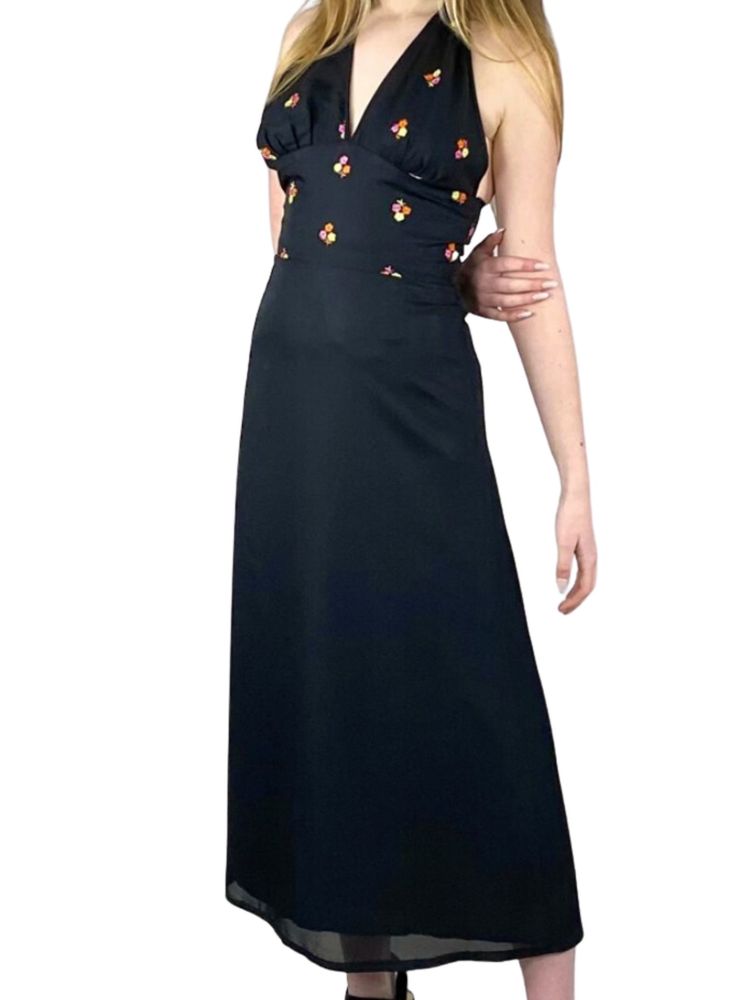 Verona Farrell of SecondHandHun's curated vintage shopping guide ...