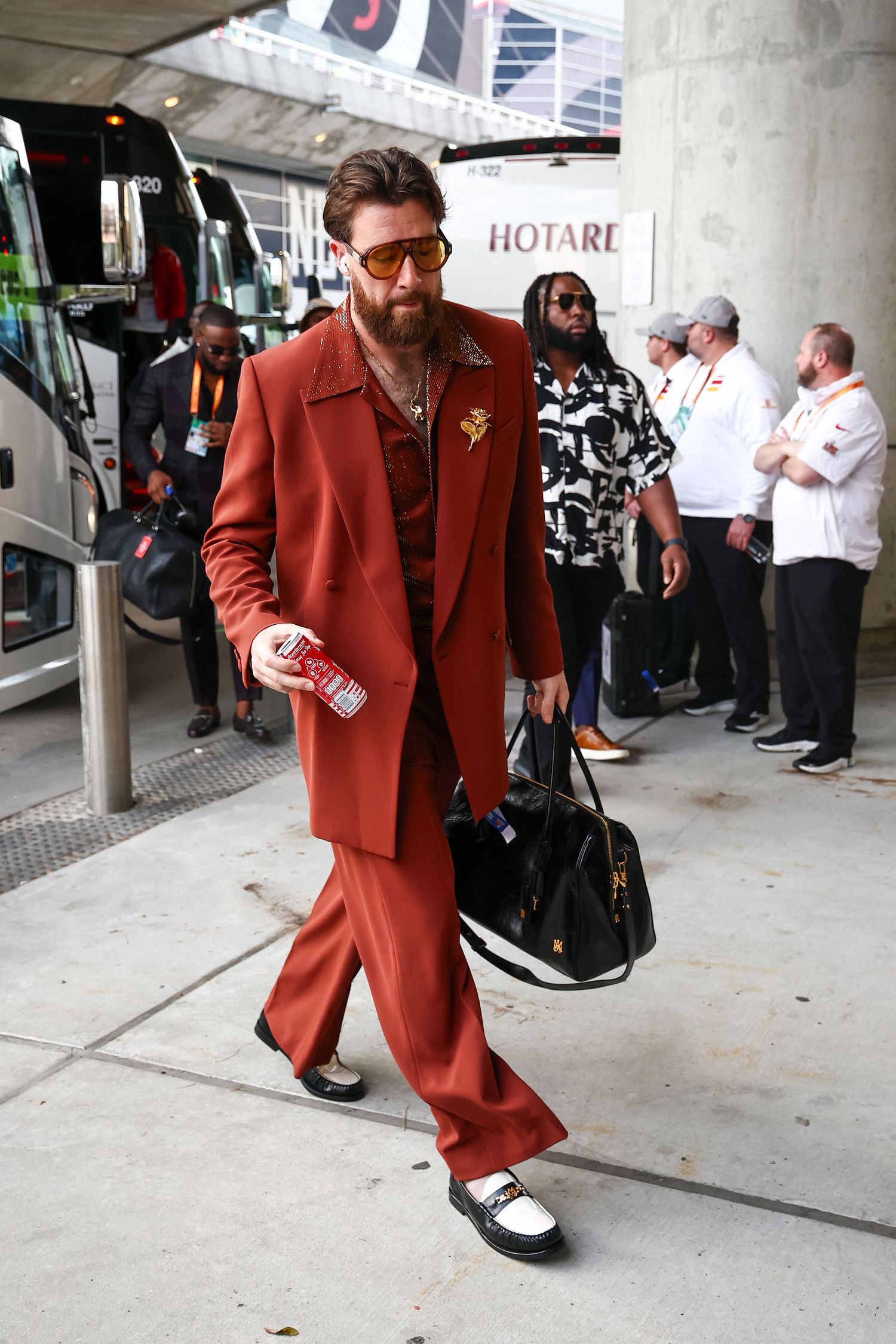 Travis Kelce wears Ole Lynggaard to the Super Bowl - Vogue Scandinavia