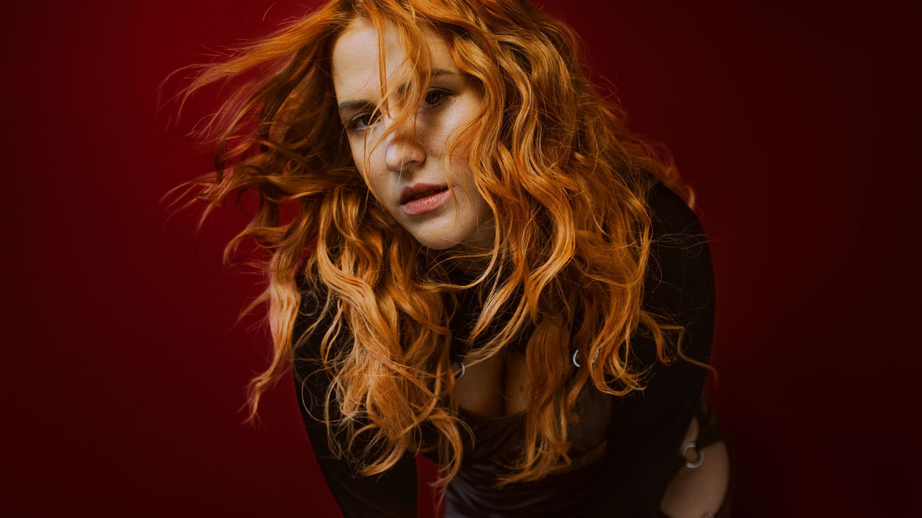 Molly Sandén on balancing partying with motherhood and her new red era ...