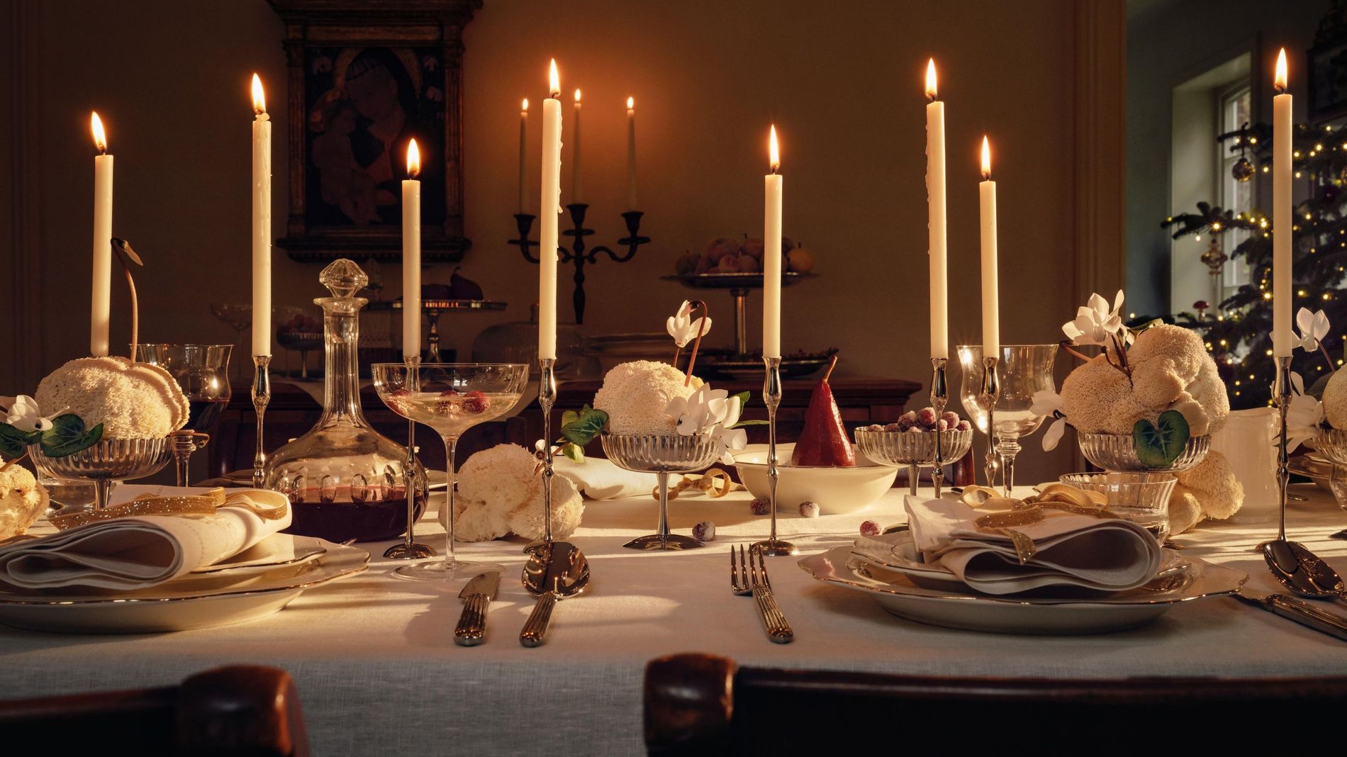 20+ party-ready finds for a stylish New Year's Eve tablescape - Vogue ...
