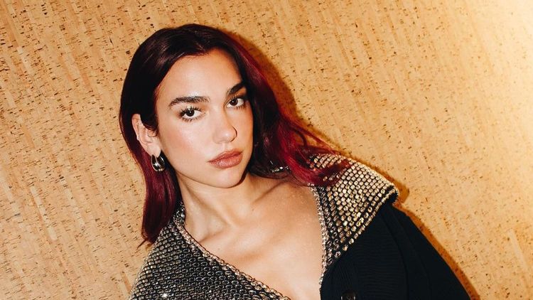 Dua Lipa loves Norwegian jewellery brand Tom Wood - Vogue Scandinavia