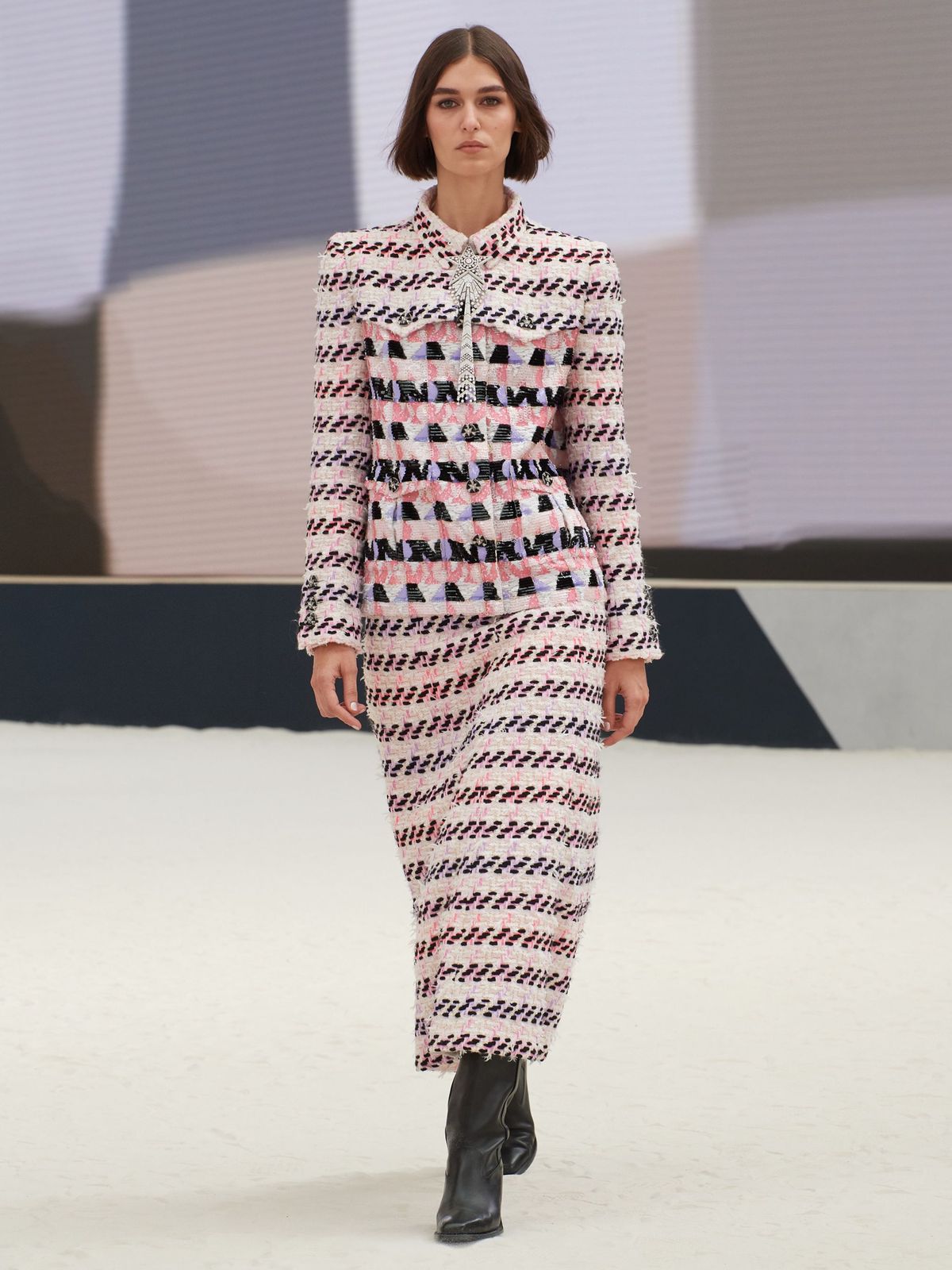 All the looks from Chanel Haute Couture AW22/23 - Vogue Scandinavia