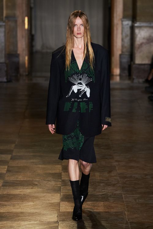 The 10 best gender-fluid moments from Paris Fashion Week SS22 - Vogue ...