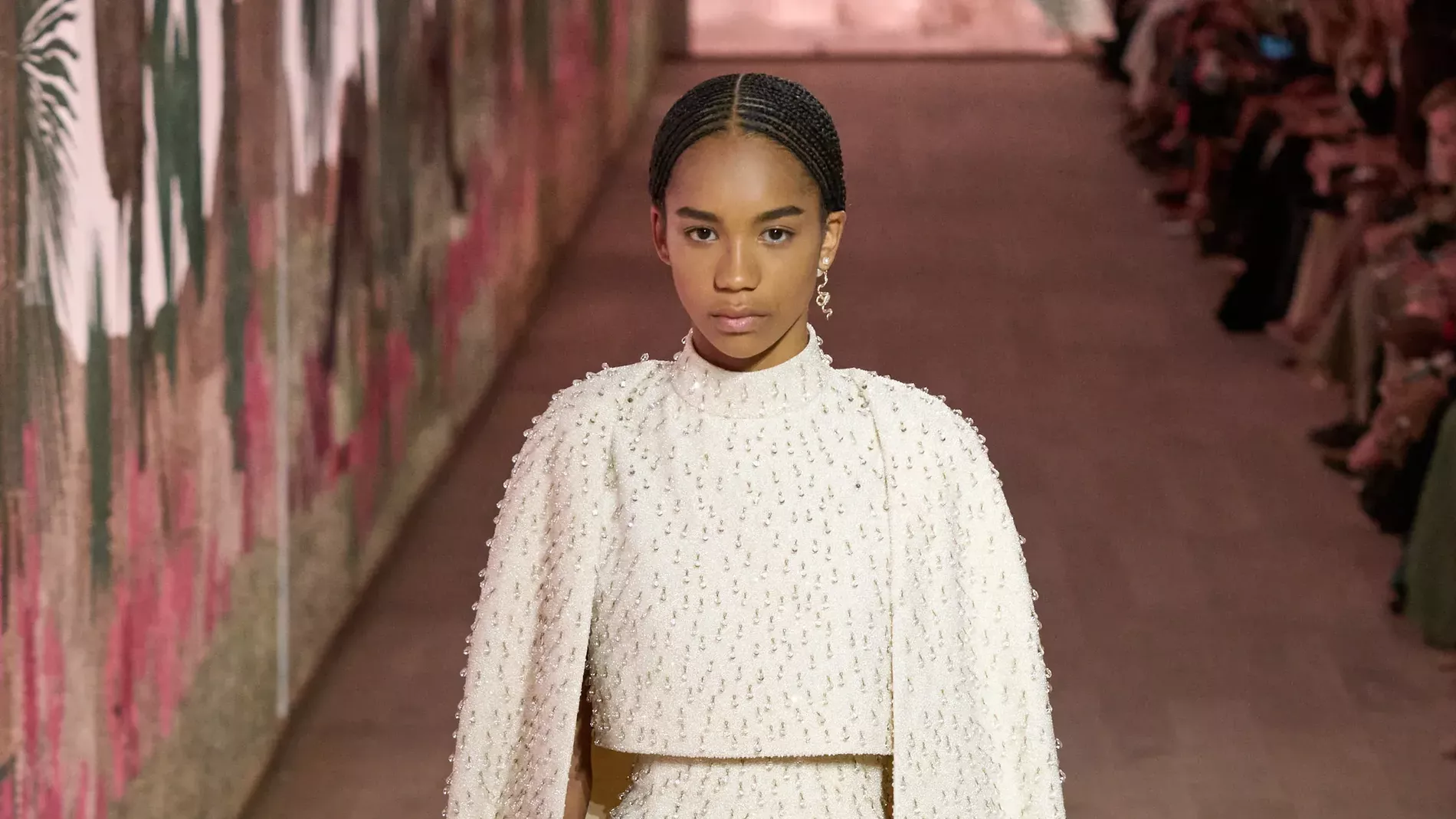 5 things to know about Dior’s “Quiet Luxury” AW23 haute couture show ...